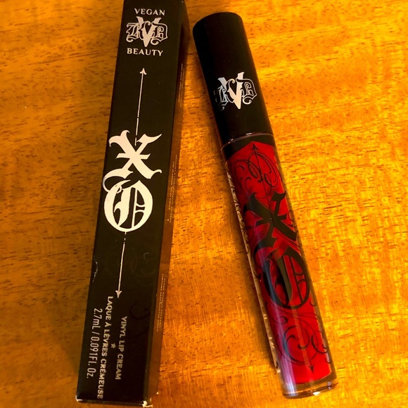 Kat Von D | Makeup | Kvd Beauty Vinyl Lip Cream In Hollyhock | Poshmark